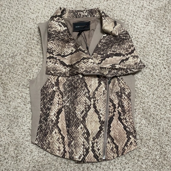 BCBGMaxAzria | Jackets & Coats | Nwot Bcbg Bruna Snakeskin Print Vest ...
